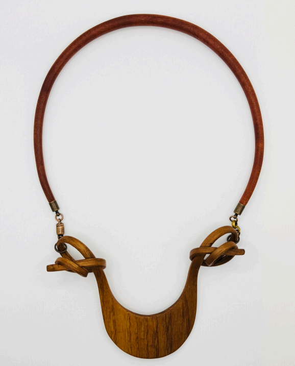 Equilibria Choker – Museum for Art in Wood