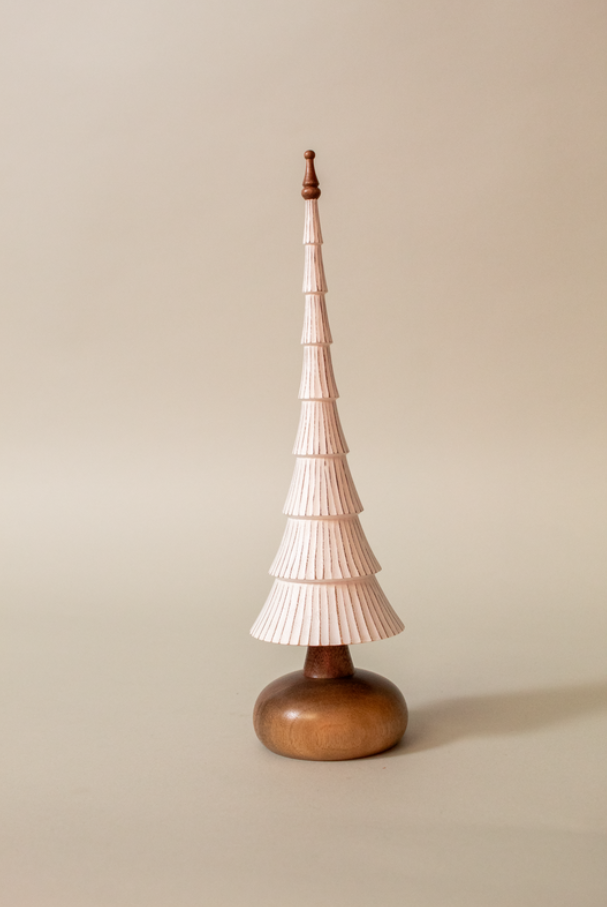 Walnut Wood Tree – Museum for Art in Wood