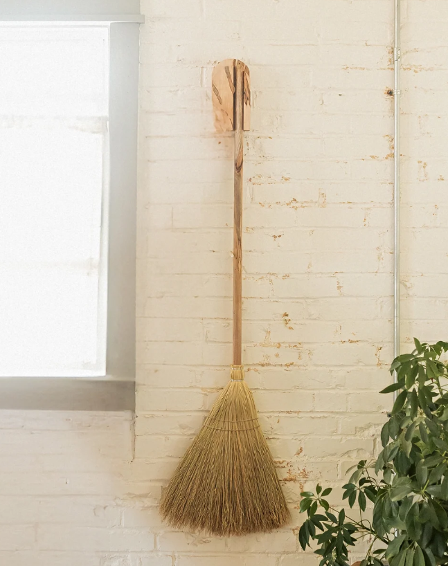 Local Lumber Broom – Museum for Art in Wood