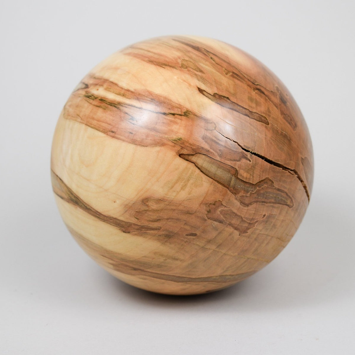 Ambrosia Maple Spheres – Museum for Art in Wood